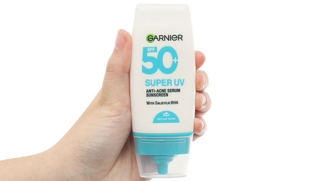 Kem chống nắng Garnier Super UV Anti-Acne SPF50+/PA++++ kiềm dầu, giảm ...