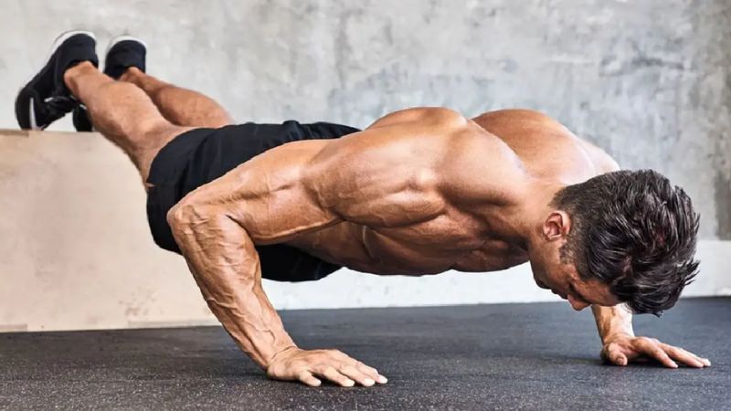 Hít đất có tác dụng gì? Hướng dẫn cách hít đất đúng cách và các lưu ý