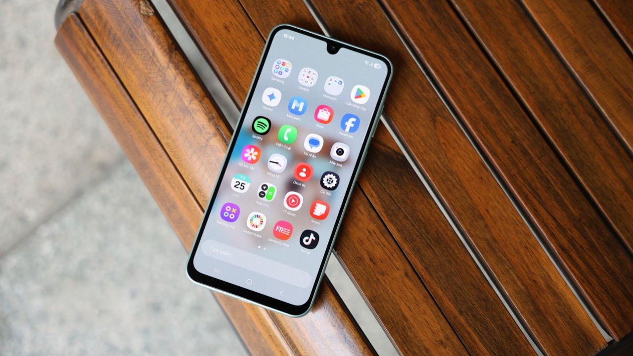 Rẻ hơn Galaxy A36 đến 1 triệu, ai sẽ là người mua Samsung Galaxy A26?