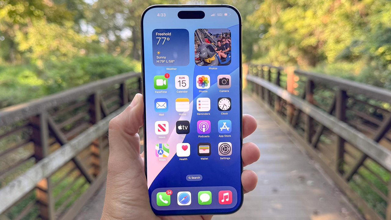 Màn hình iPhone 16/Plus/Pro/Pro Max/16e bao nhiêu Hz? Có gì mới?